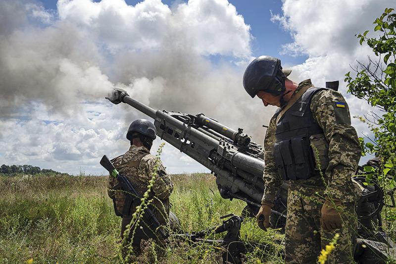 Ukrainian defenders strike 12 clusters of Russian manpower - General ...