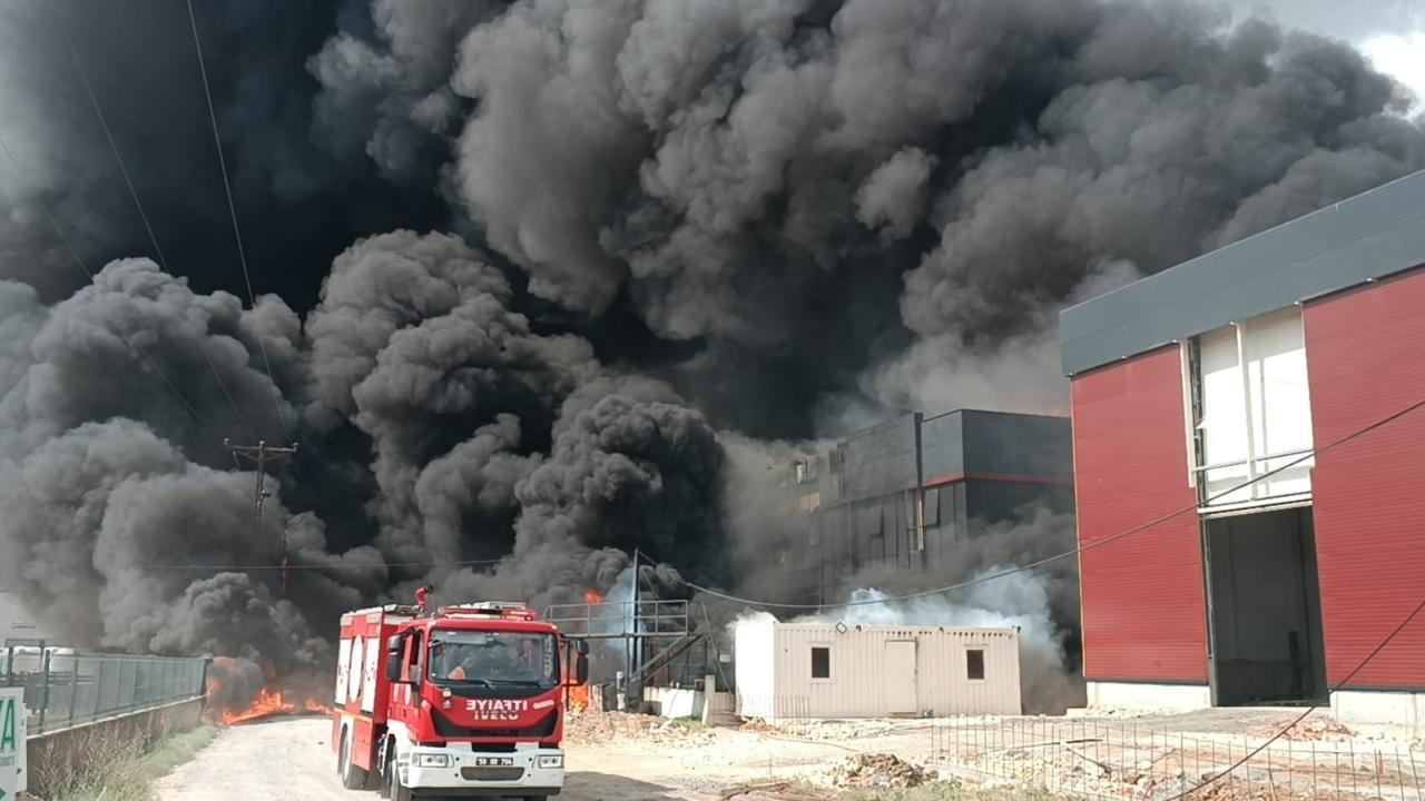 Chemical plant on fire in Turkey - Second major emergency in a day/VIDEO